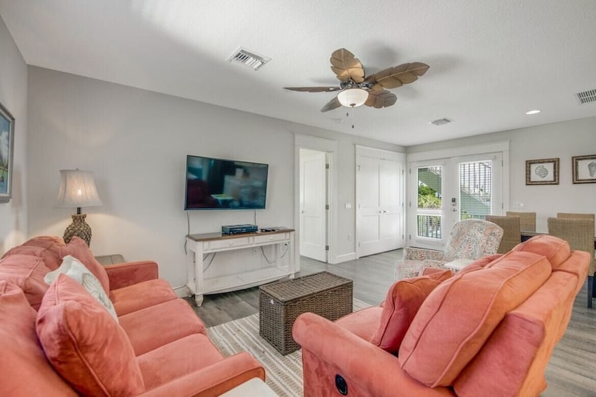 Family Tides B Ami Retreat W/ Pool, Rooftop Deck & Gulf/bay Views Steps To Beach - Bradenton Beach