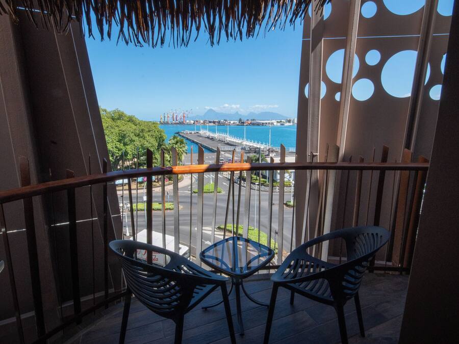 Suíte com design assinado | Terraço/pátio