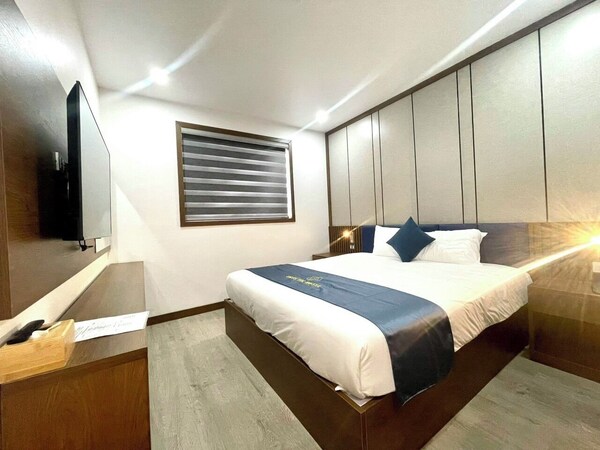Crystal Holiday Halong Hotel - Hạ Long
