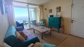 Apartamento | Sala de estar | TV de ecrã plano 