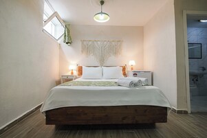 Economy Quadruple Room, Multiple Beds, Basement Floor | Lençóis de algodão egípcio, roupa de alta qualidade, Wi-fi grátis 