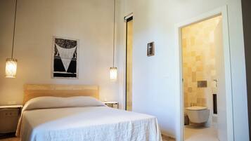 Quarto casal conforto, terraço, vista para o jardim | Roupas de cama de algodão egípcio, roupas de cama premium