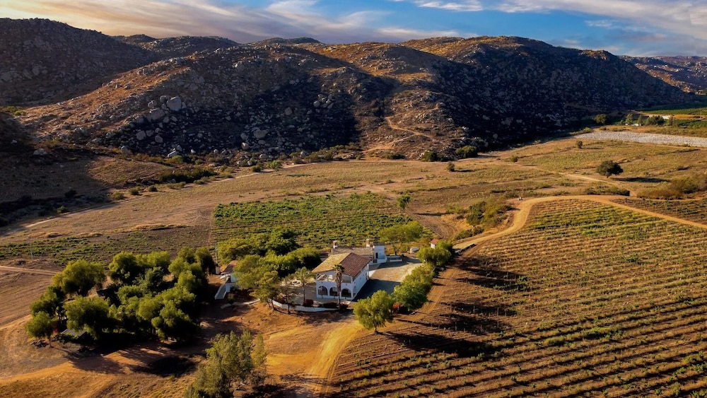 Casa Luna Viñedo - Baja California