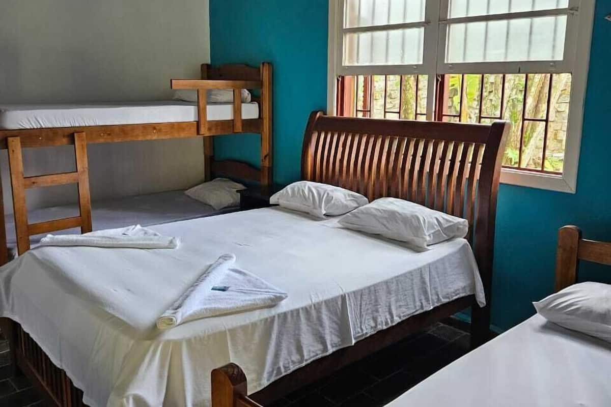 Quarto Familiar | Wi-fi grátis, roupa de cama fornecida