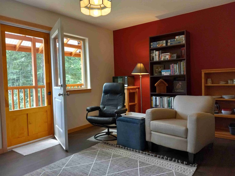 Chez Claire: Your Quadra Island Retreat - 브리티시컬럼비아