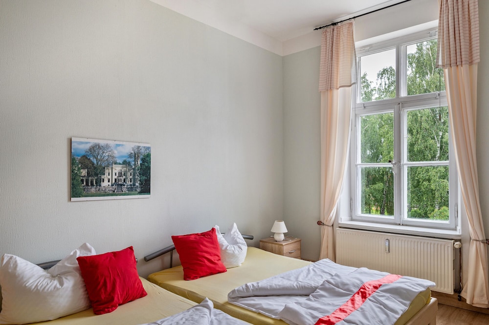 Fewo "Ferienwohnung 7" Mit Gemeinsamer Terrasse Und Gemeinschaftsgarten - Dobbertin