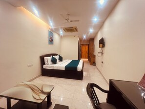Quarto Duplo Superior | Roupa hipoalergénica, secretária, Wi-fi grátis 