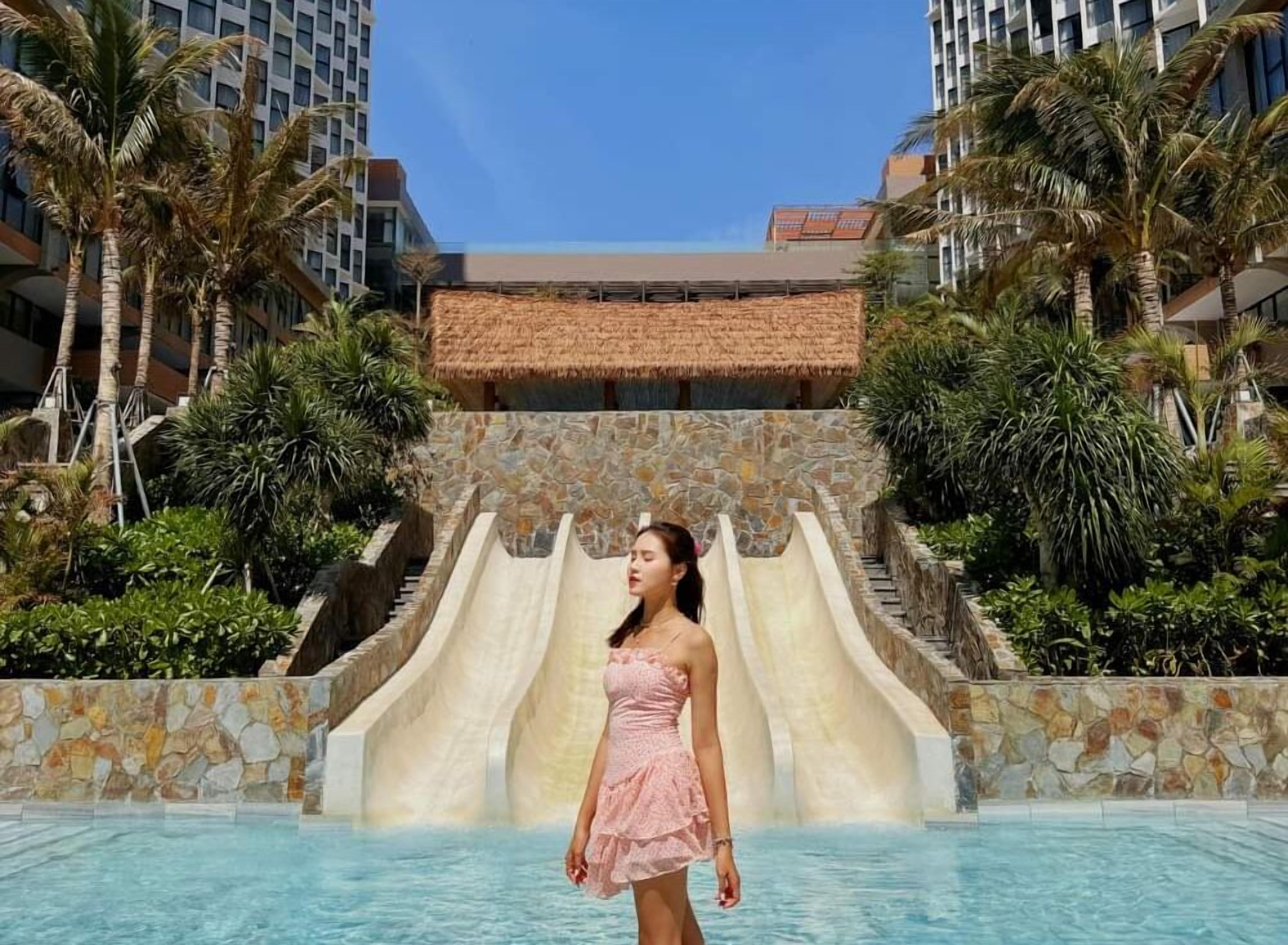 5 piscinas exteriores, da(s) 6:00 à(s) 20:00, guarda-sóis 