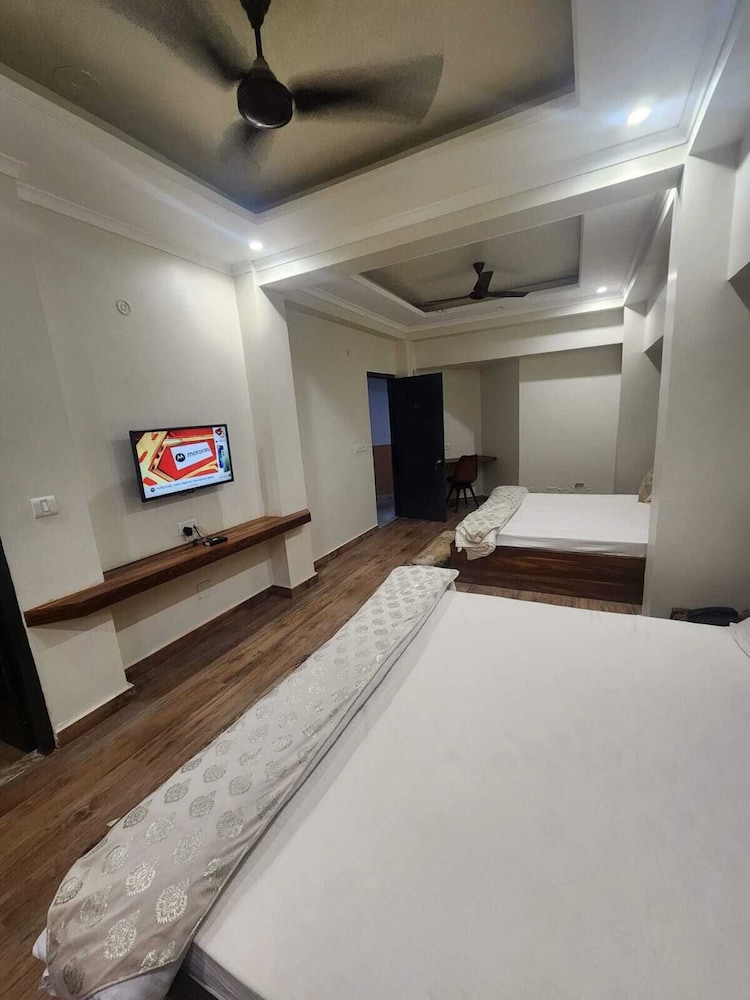 Hotel Meghna - Pithoragarh
