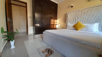 Apartamento Familiar | 2 quartos, com decoração personalizada, com mobília individualizada