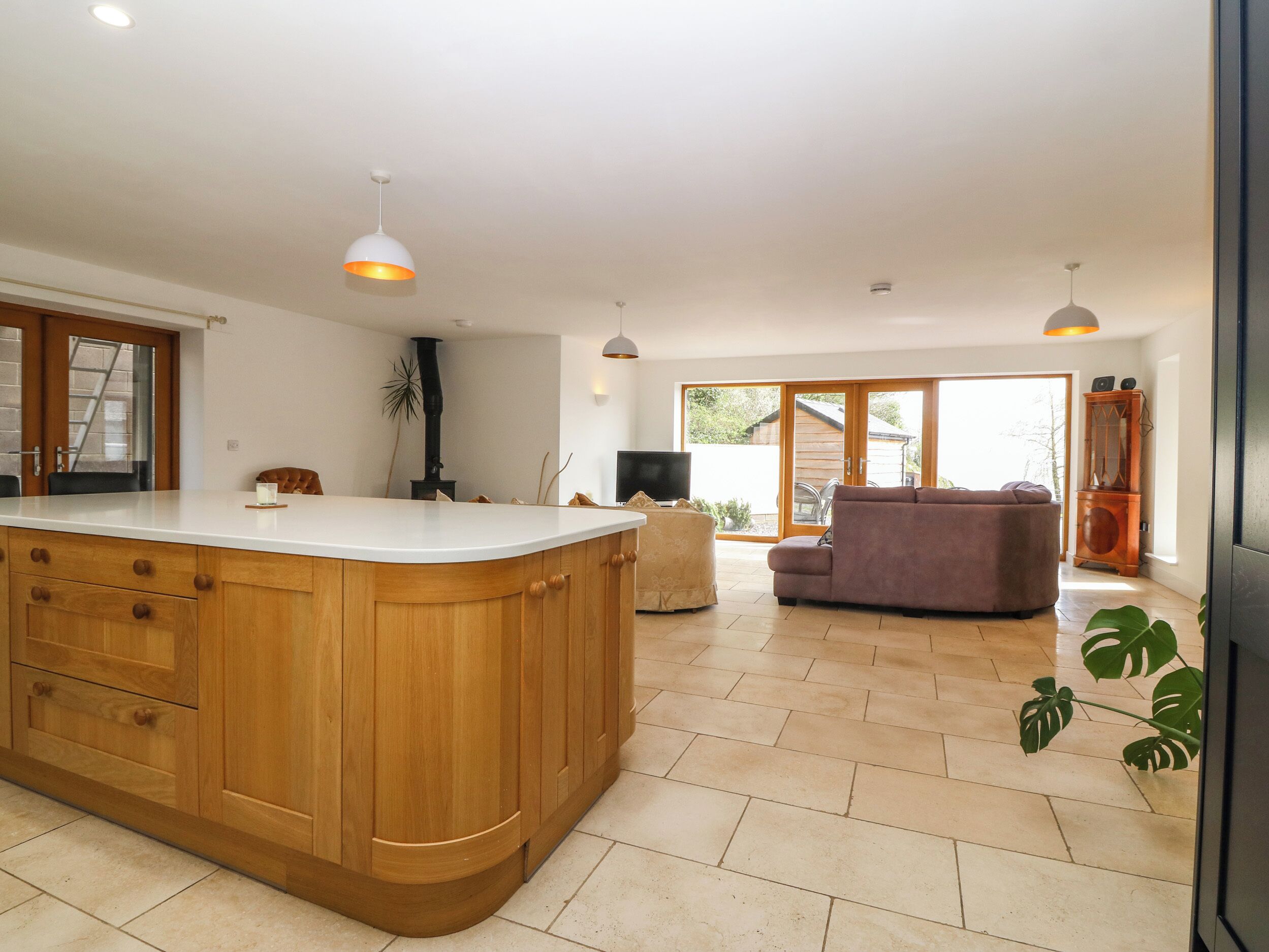 Yr Hen Dairy, Pet Friendly, Character Holiday Cottage In Beaumaris - Beaumaris