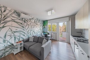 Apartamento | Sala de estar | Televisor de 35 polegadas com canais digitais 