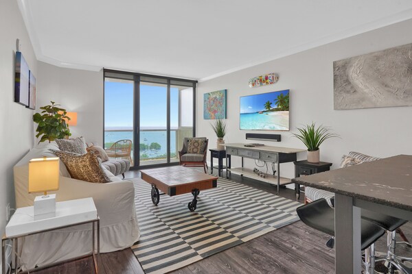 Sight Of Sail Boats Tranquil 1 Bedroom - Miami, FL