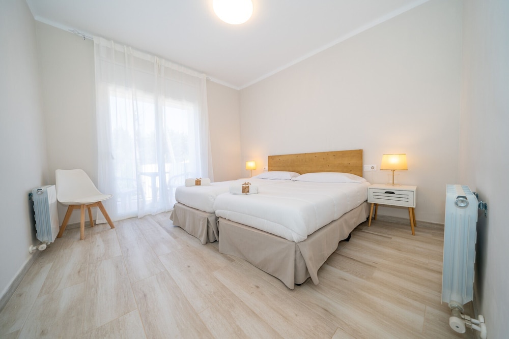 Homeholidaysrentals Openmar - Costa Barcelona - Pineda de Mar