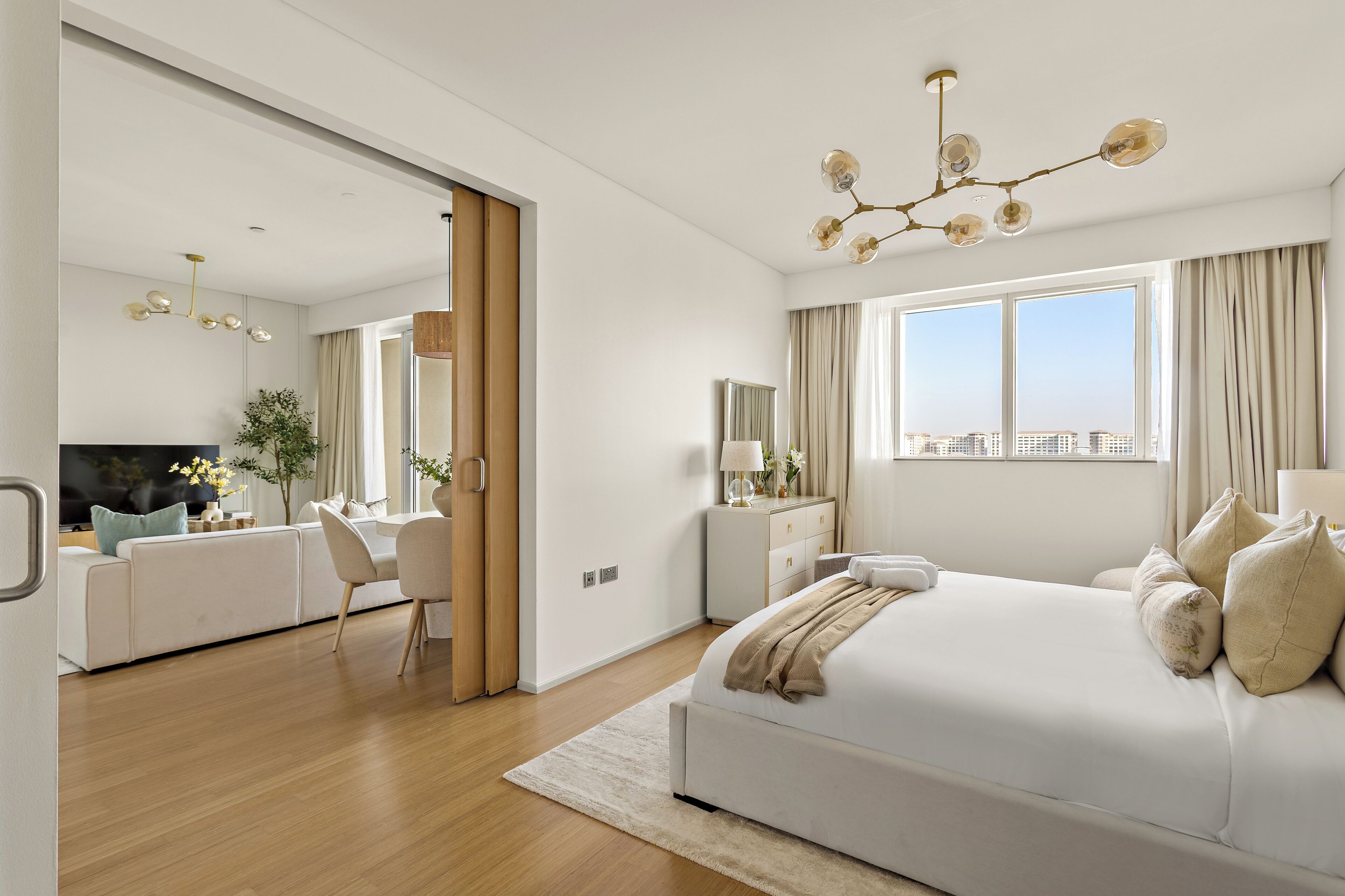 Apartamento Comfort, varanda, Vista para a cidade | 2 quartos, lençóis de algodão egípcio, roupa de alta qualidade 