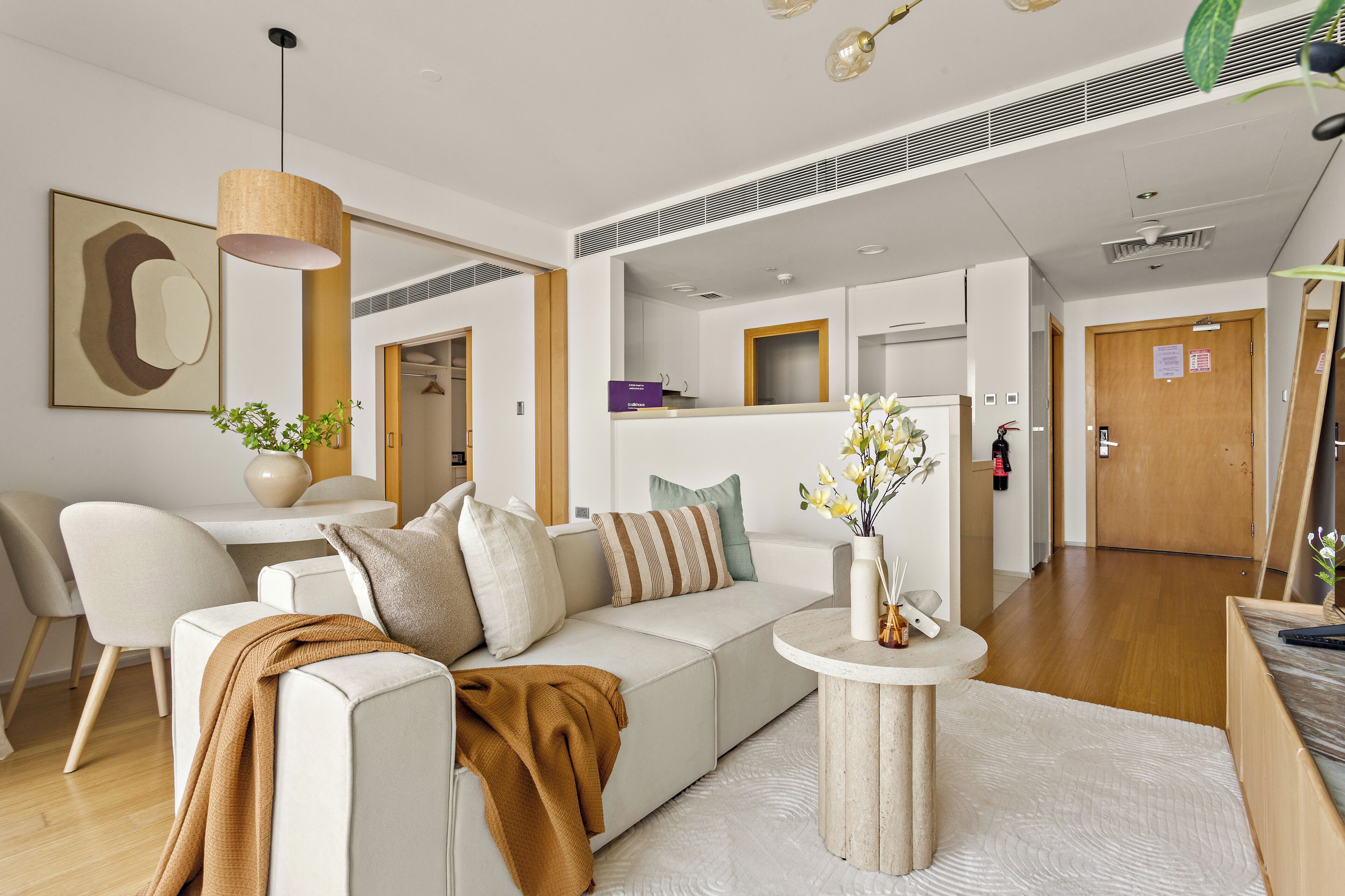 Apartamento Comfort, varanda, Vista para a cidade | Sala de estar | Smart TV 