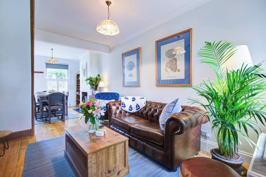 Stunning Cottage In The Heart Of Old Leigh - Pass The Keys - Southend-on-Sea