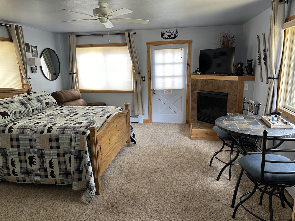 Fall River Song-studio - Colorado