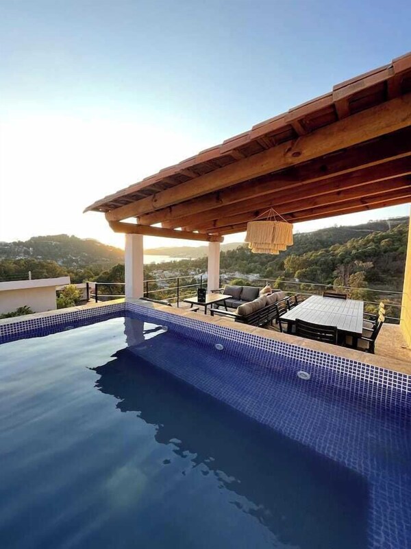Luxo Casa Valle De Bravo Con Jacuzzi Y Espectacular Vista Al Lago - Valle de Bravo