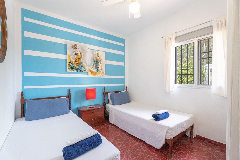Apartamento 'Villa Casablanca' Con Vistas A La Montaña, Piscina Privada Y Wi-fi - Monserrat