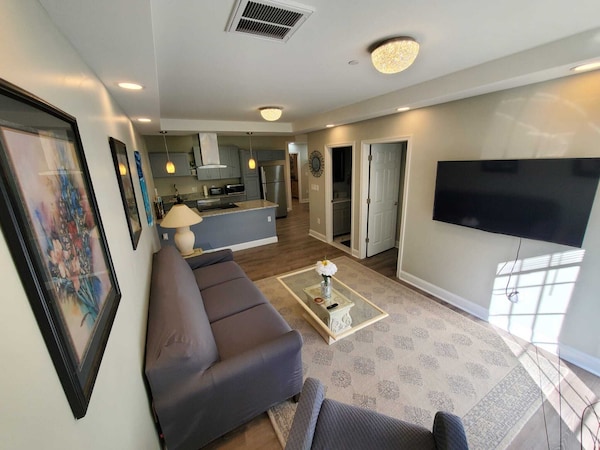 Suzie's Luxurious 2 Bedrooms 2 Bathrooms 1550 Sf - Gaithersburg, MD