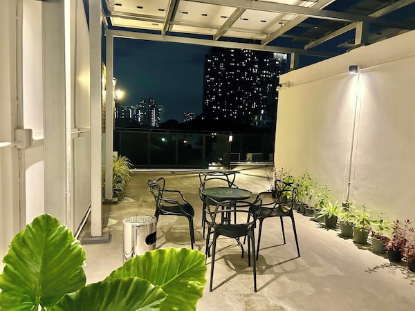 Zen Master Hotel - Phra Khanong