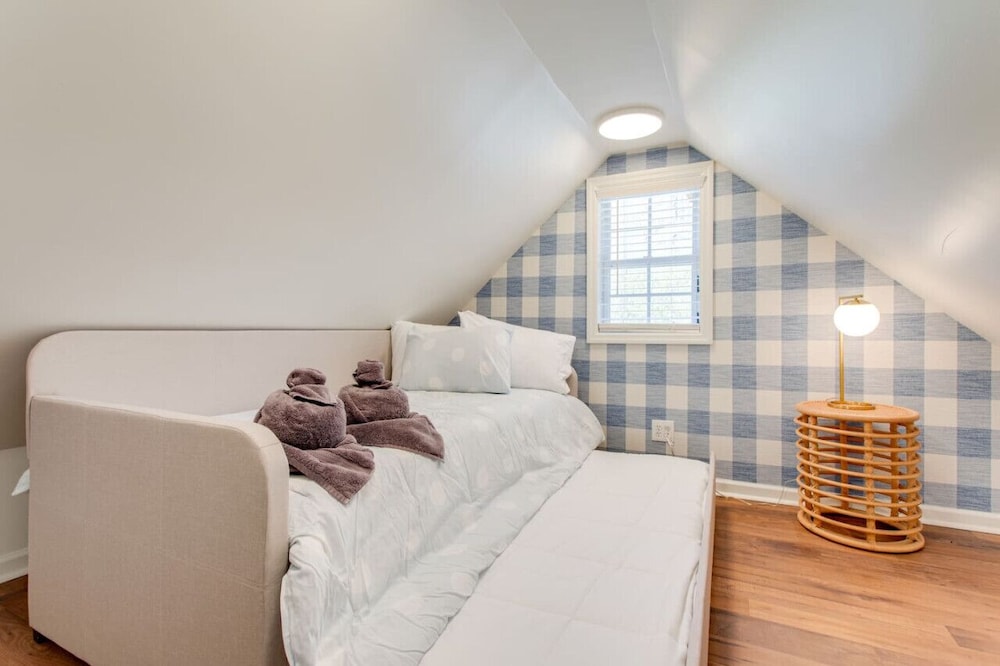Sweet Tea Cottage: 2br Guesthouse - Murfreesboro, TN