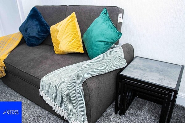Stoke House Sleeps 5 With Garden And Parking - Stoke-on-Trent
