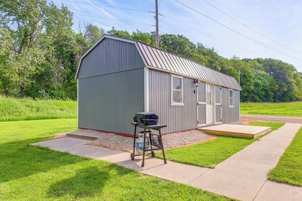 Montezuma Cabin Rental W/ Fire Pit & Grill Access! - Iowa