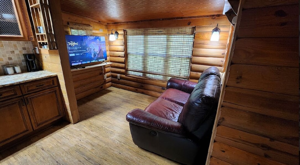 Beautiful Cabin In A Great Neighborhood And Minutes From Baton Rouge!! - Louisiane