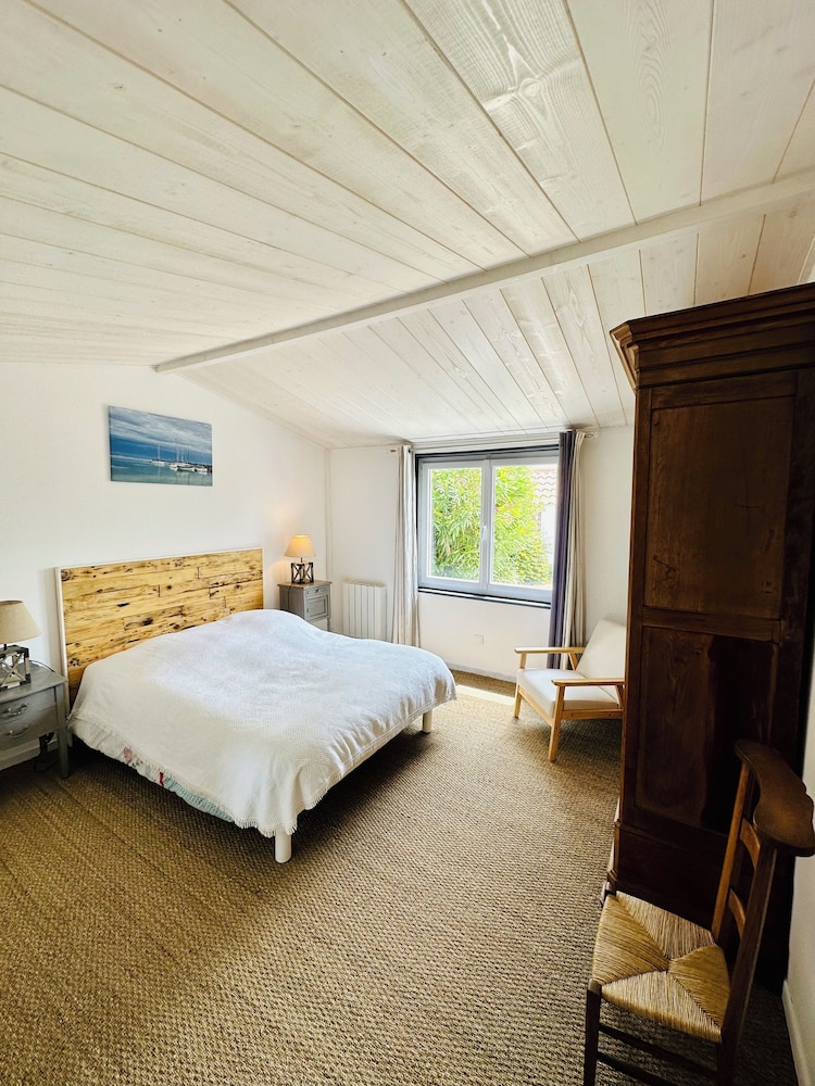 Noirmoutier Island. 500m from the beach. Impasse. Calm. Garden not ...