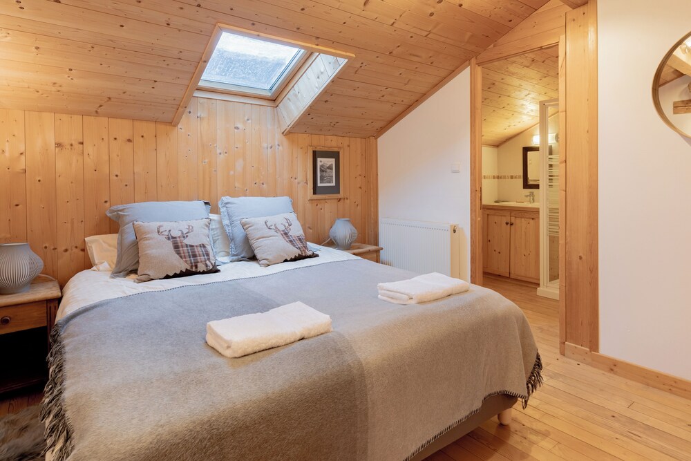 Perfect Family Chalet - Hot Tub & Nr Skiing / Hiking - Sixt-Fer-a-Cheval | Vrbo