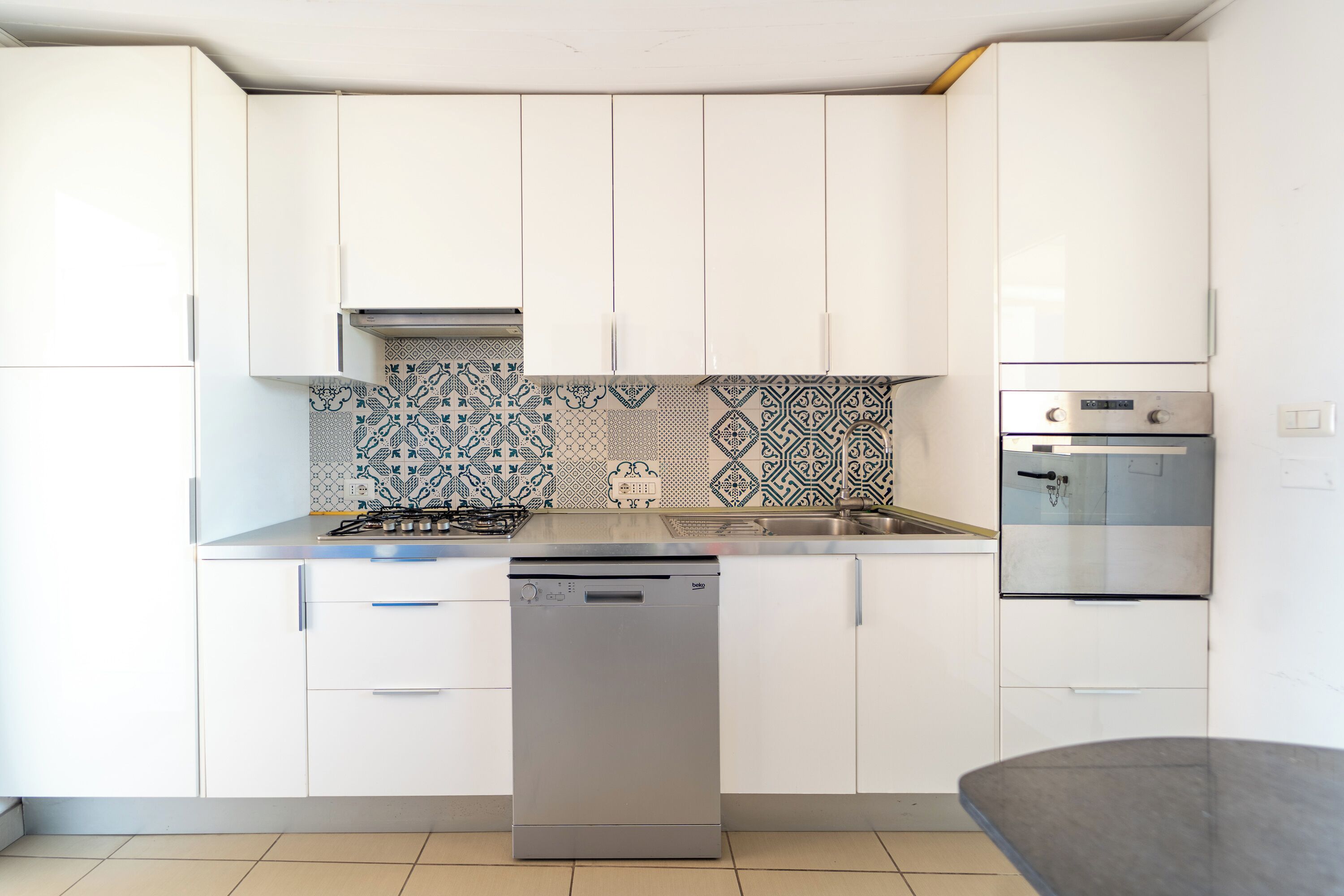 Apartamento, Vista para a cidade | Cozinha privada | Mesas de jantar 