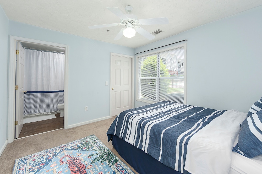 Vibrant Living Near Auburn University L 4br 4ba - Auburn, AL