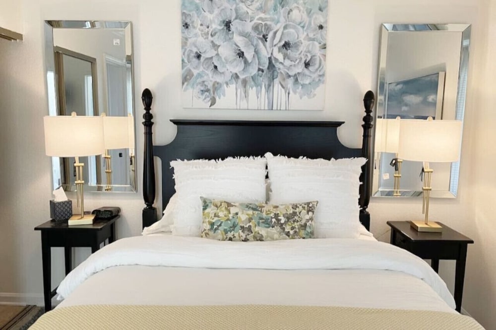 Lakeview Cozy Condo At Canyon Lake - Canyon Lake | Vrbo