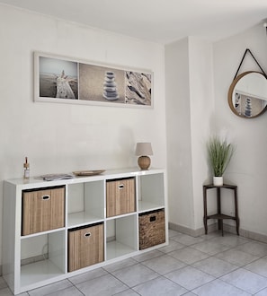 346 - 3 PIECES 4/6 pers. | Área de estar | TV 40 cm com canais a cabo