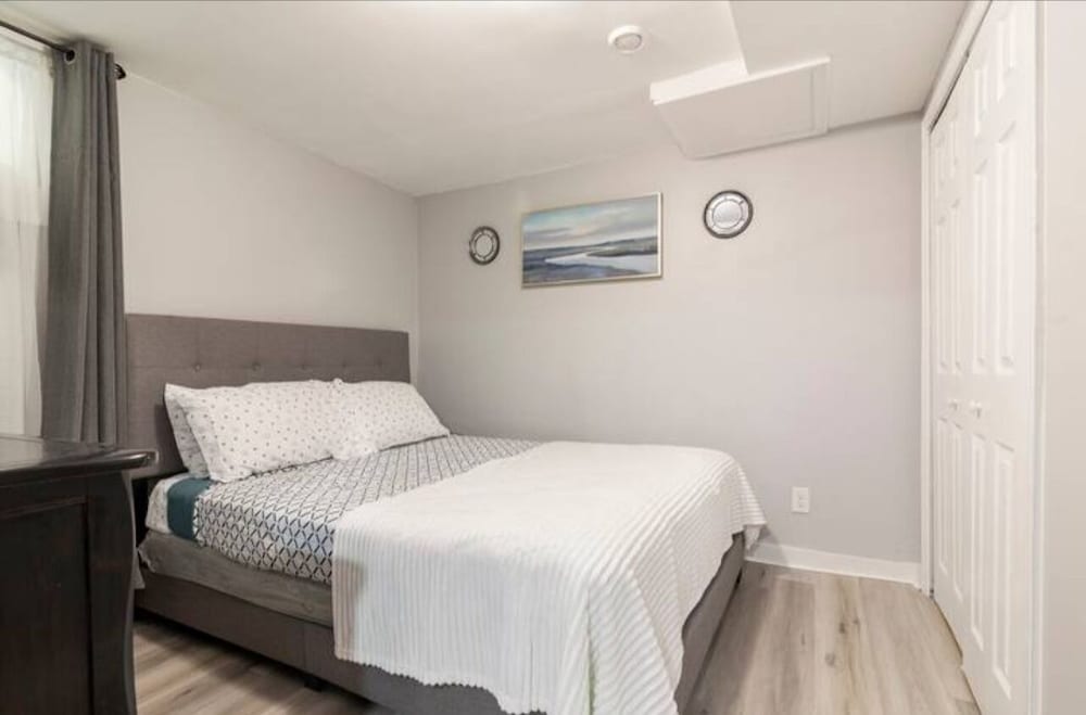 2-bedroom Basement Apartment In Charming Washington Heights With Wifi And Ac. - Silver Spring