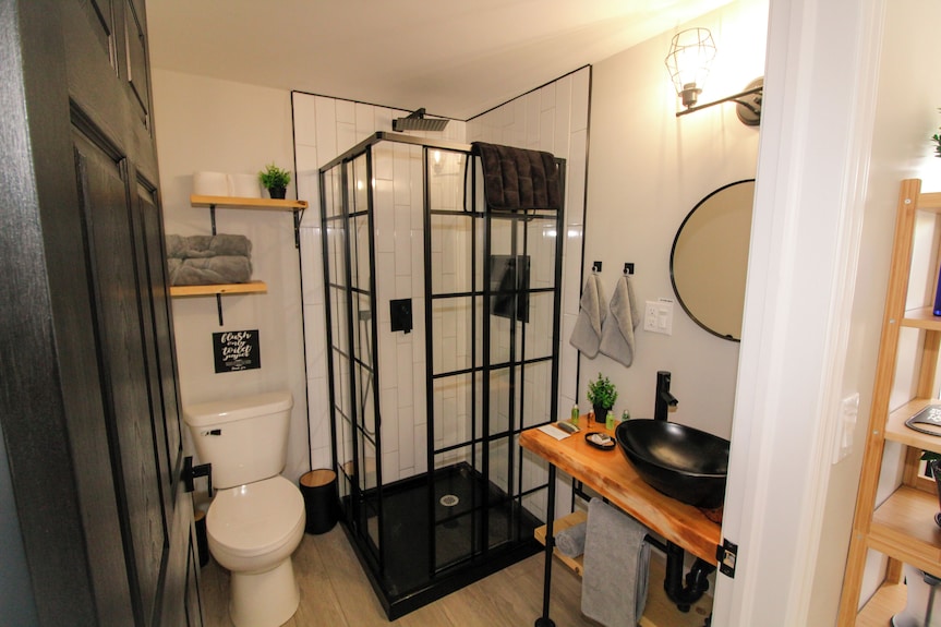 Beachcomber Dome Accommodations - Nova Scotia