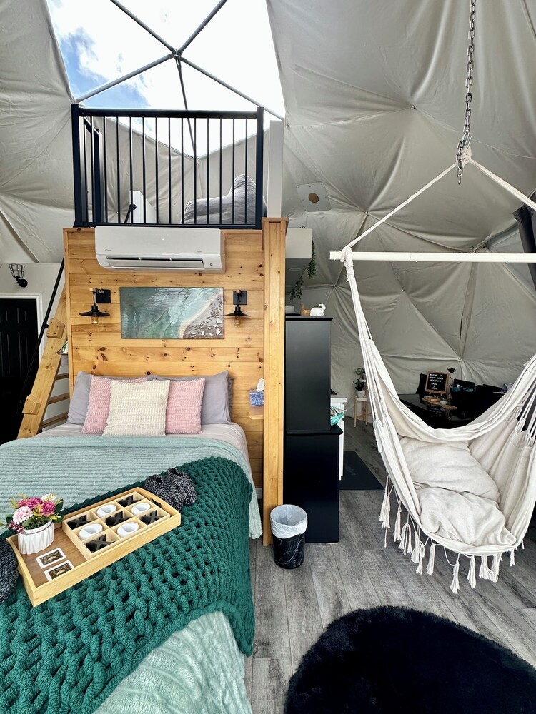 Beachcomber Dome Luxury Waterfront Rental with Hot Tub & Gazebo Reviews ...