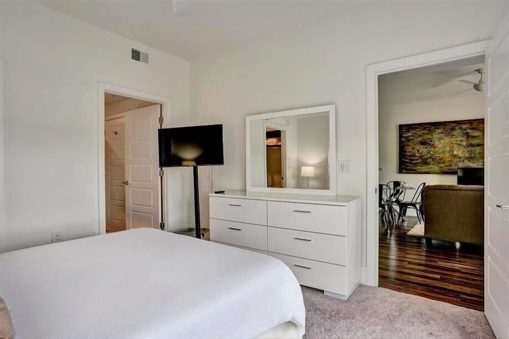 Walk Everywhere! | 1br  Nr Buckhead Village & Parks - Decatur, GA
