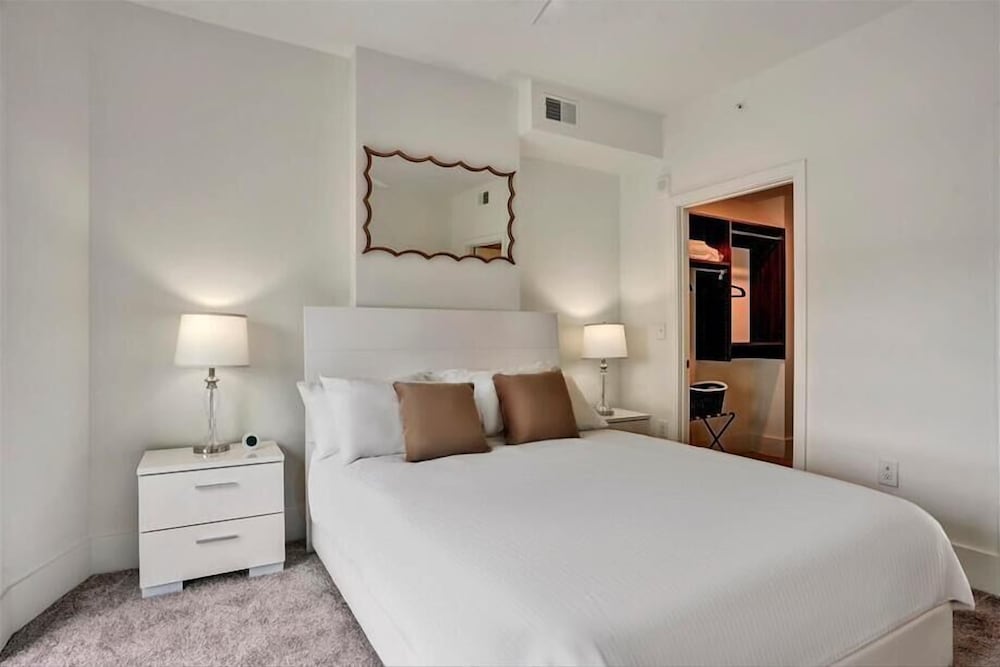 Explore Peachtree Str | Petfriendly 1br W/ Outdoor Pet Park - Scottdale, GA