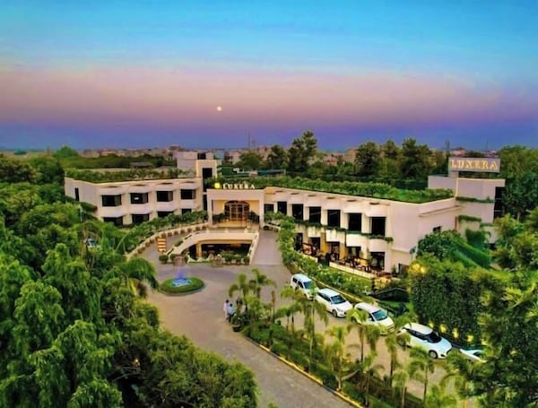Luxera Hotels & Resorts - Gurgaon