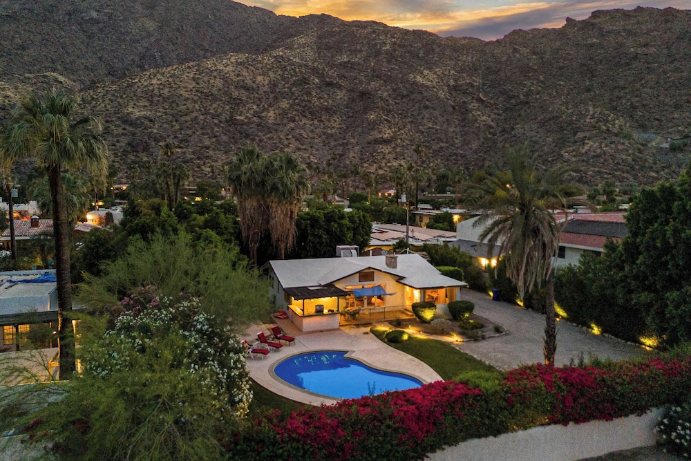Dandelion By Avantstay Pool, 0.2mi To Downtown! - Palm Springs, CA