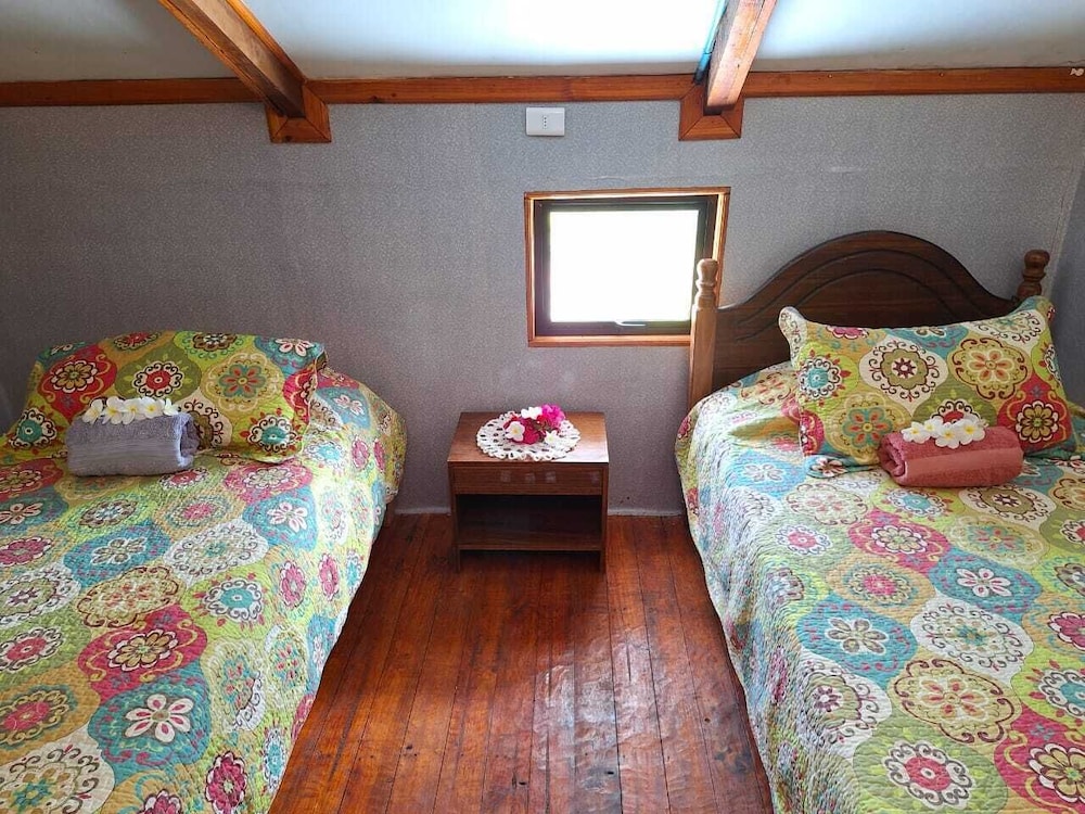 Peretei Agrohostel Y Camping, Ubicado En La Tranquilidad Del Campo De Rapa Nui - Easter Island