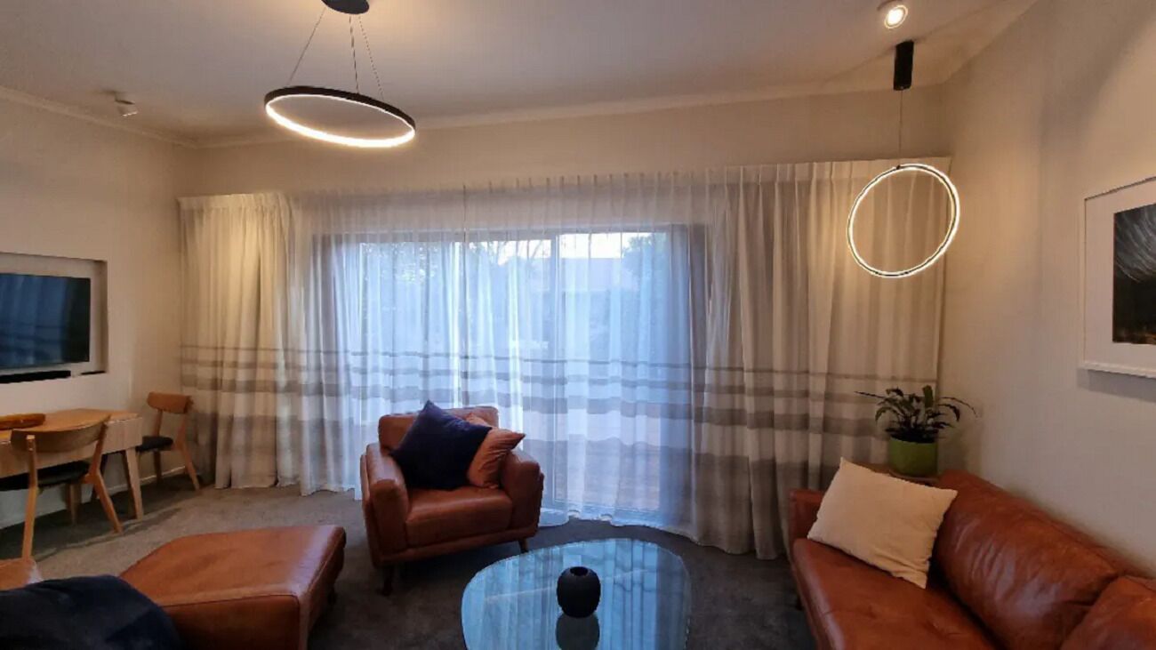 Stylish, Comfortable Townhouse Close To The Square - Martinborough