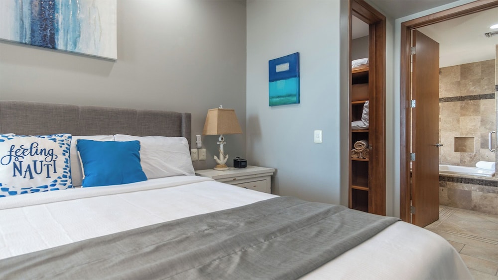 Las Palomas Phase II Cortez 507 Exceptional Oceanview 3BR 3BA Unit ...