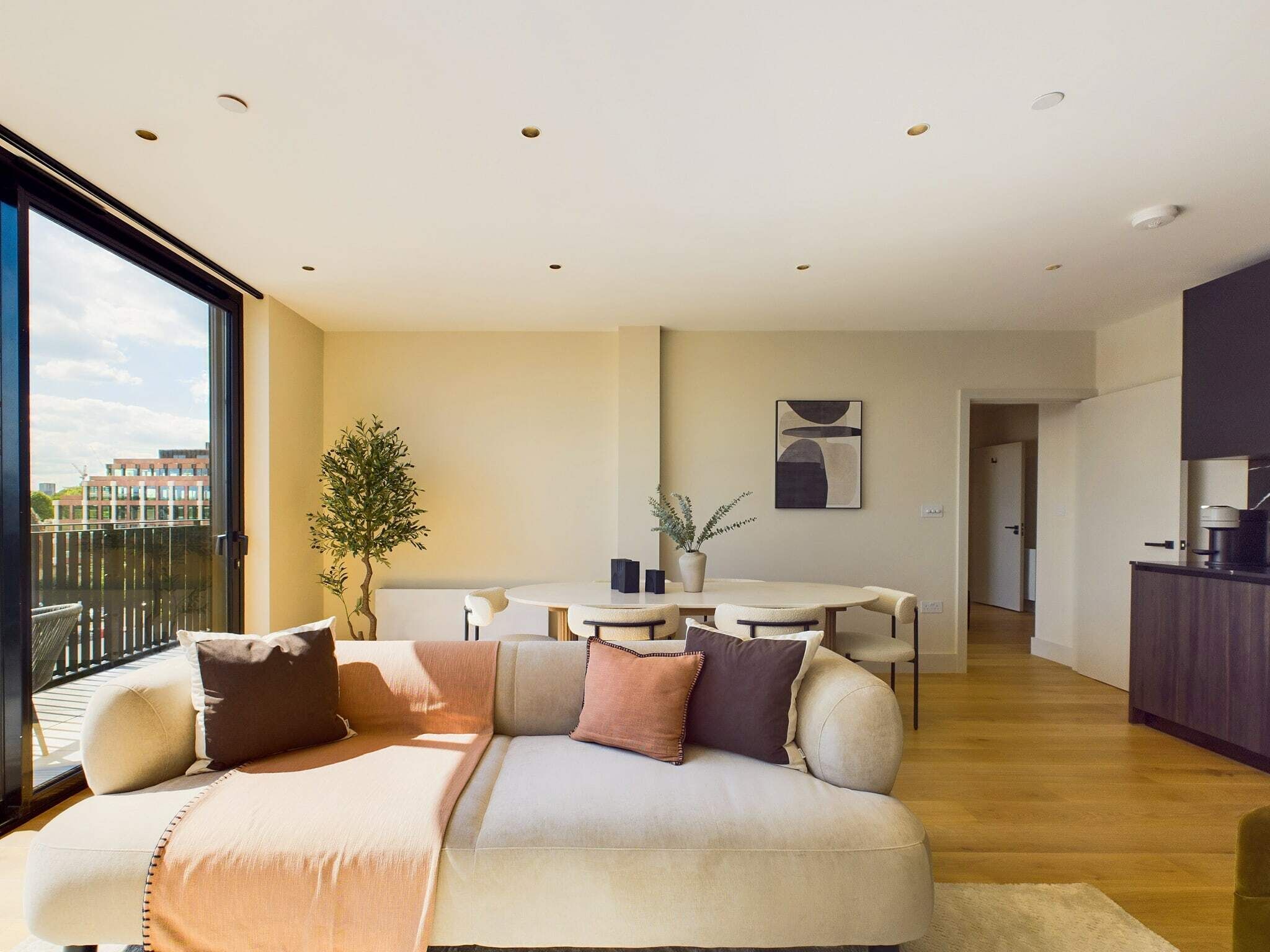 Modern St Pancras Apartment With Large Balcony - Marylebone
