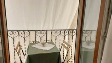 Apartamento econômico | Terraço/pátio