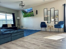 Casa Familiar | Sala de estar | Monitores, impressoras 