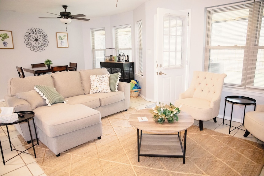 Cottage With Hot Tub! - Texas